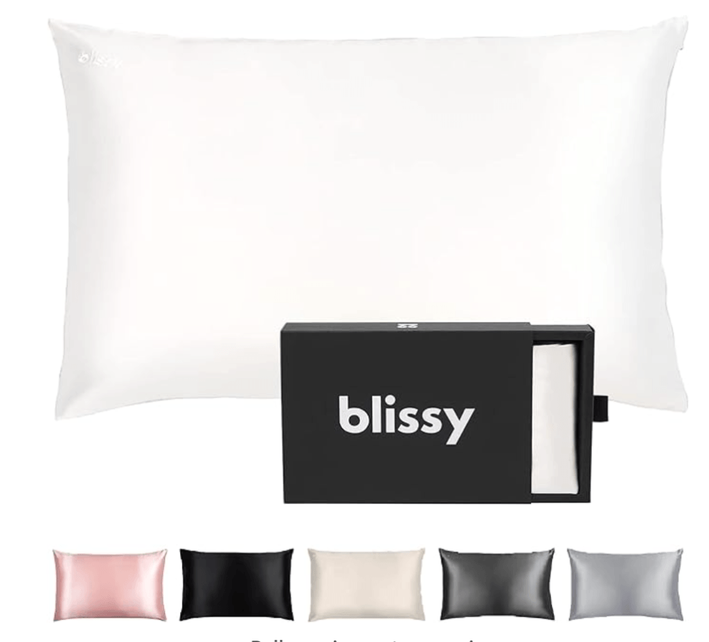 A review of the Blissy silk pillowcase. Luxury for skin and hair.