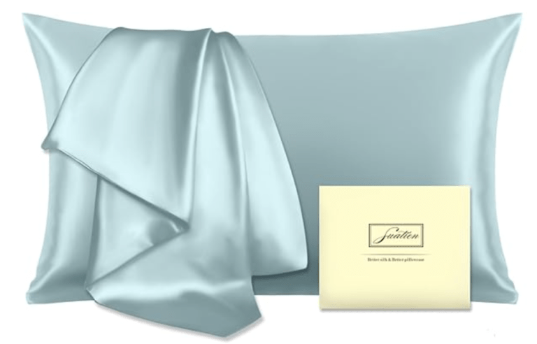 A review of the Blissy silk pillowcase. Luxury for skin and hair.